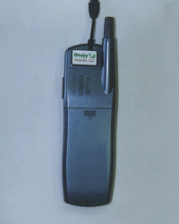 オトジー貼り付け位置 DDIポケット 4